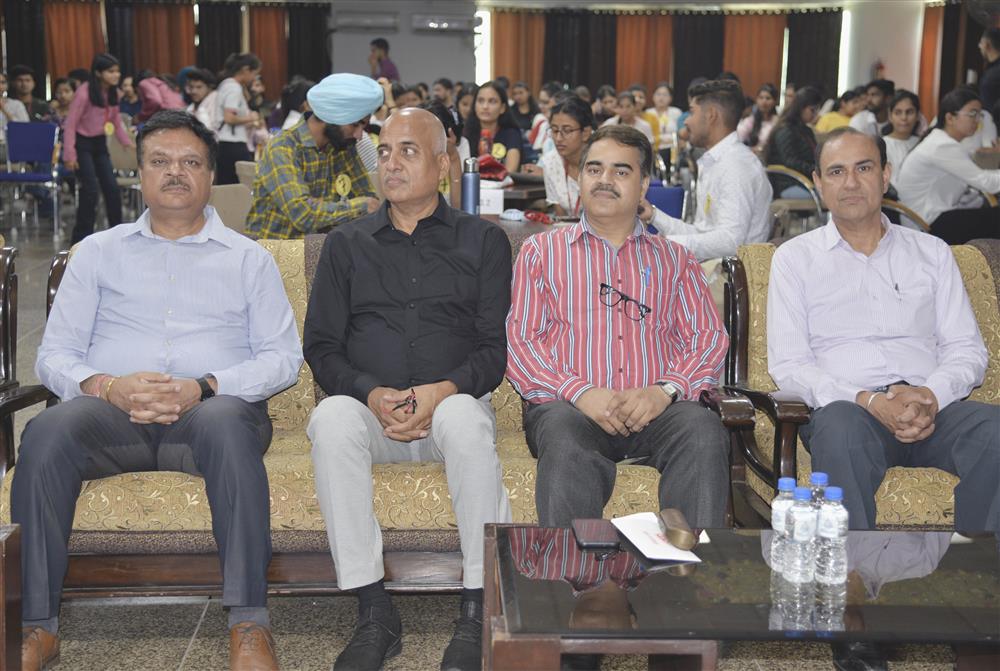 DAV University students win national business idea contest