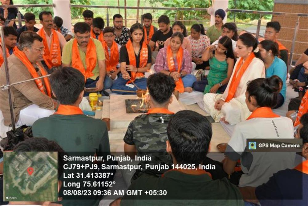 DAV University Organized Induction programme for newly admitted students
